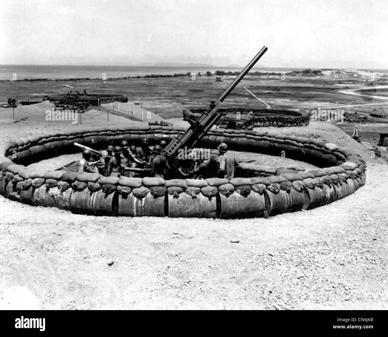 90mm gun hi-res stock photography and images - Alamy