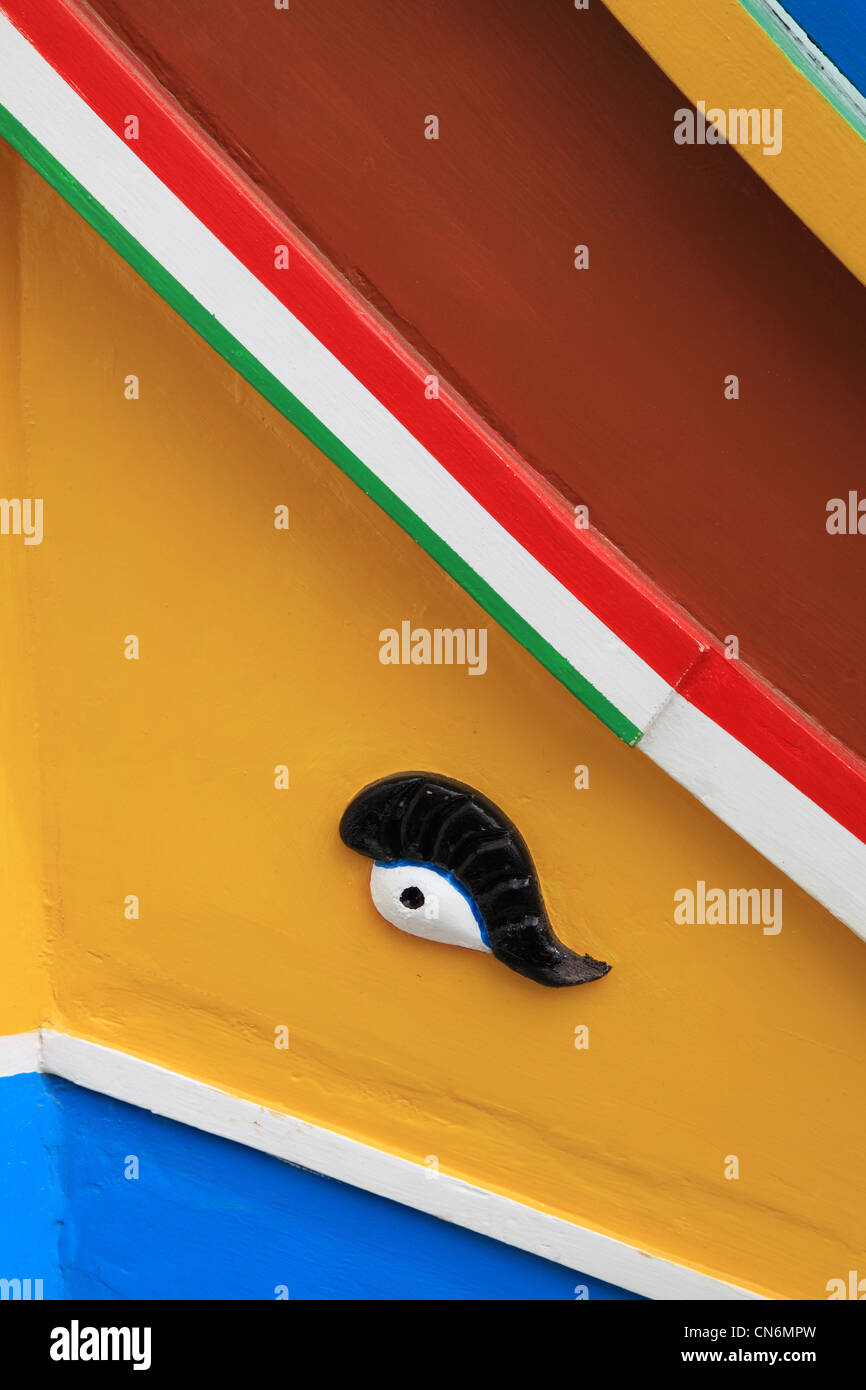 Colourful boat bow painted eye hi-res stock photography and images - Alamy