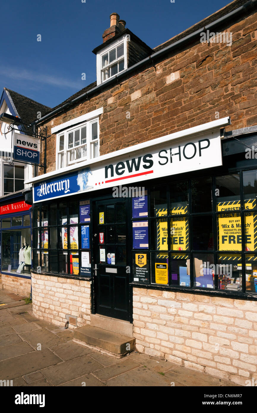 Traditional shopfront hi-res stock photography and images - Alamy