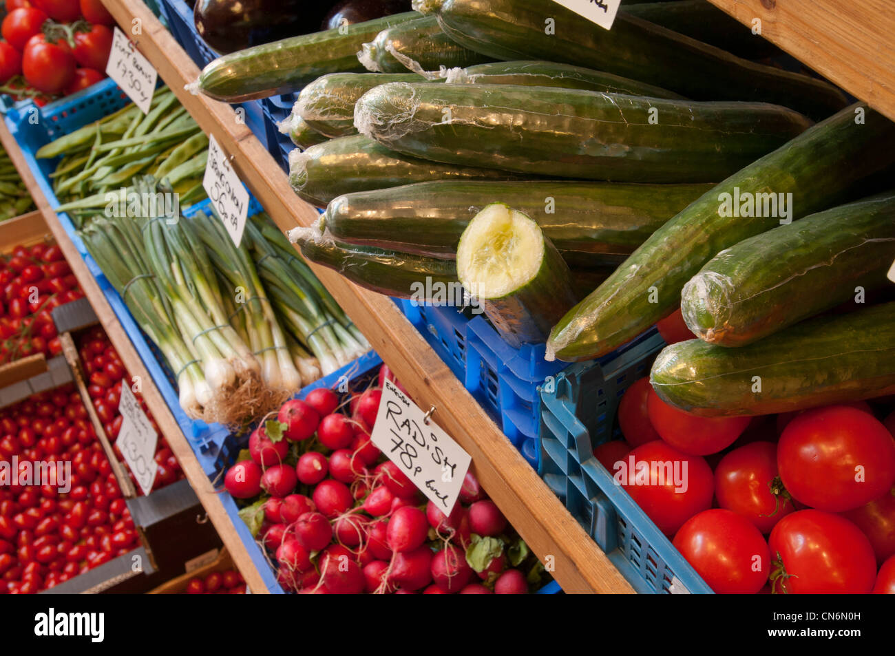 Beanies fruit and vegatable shop in Sheffield Stock Photo - Alamy