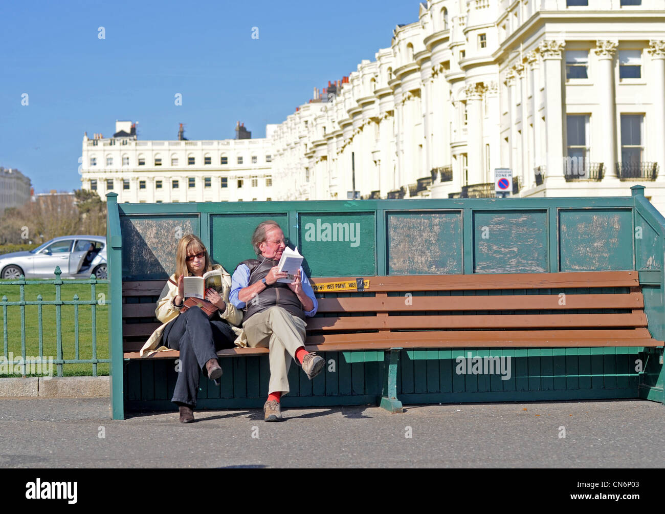 Brighton seafront bench hi-res stock photography and images - Alamy