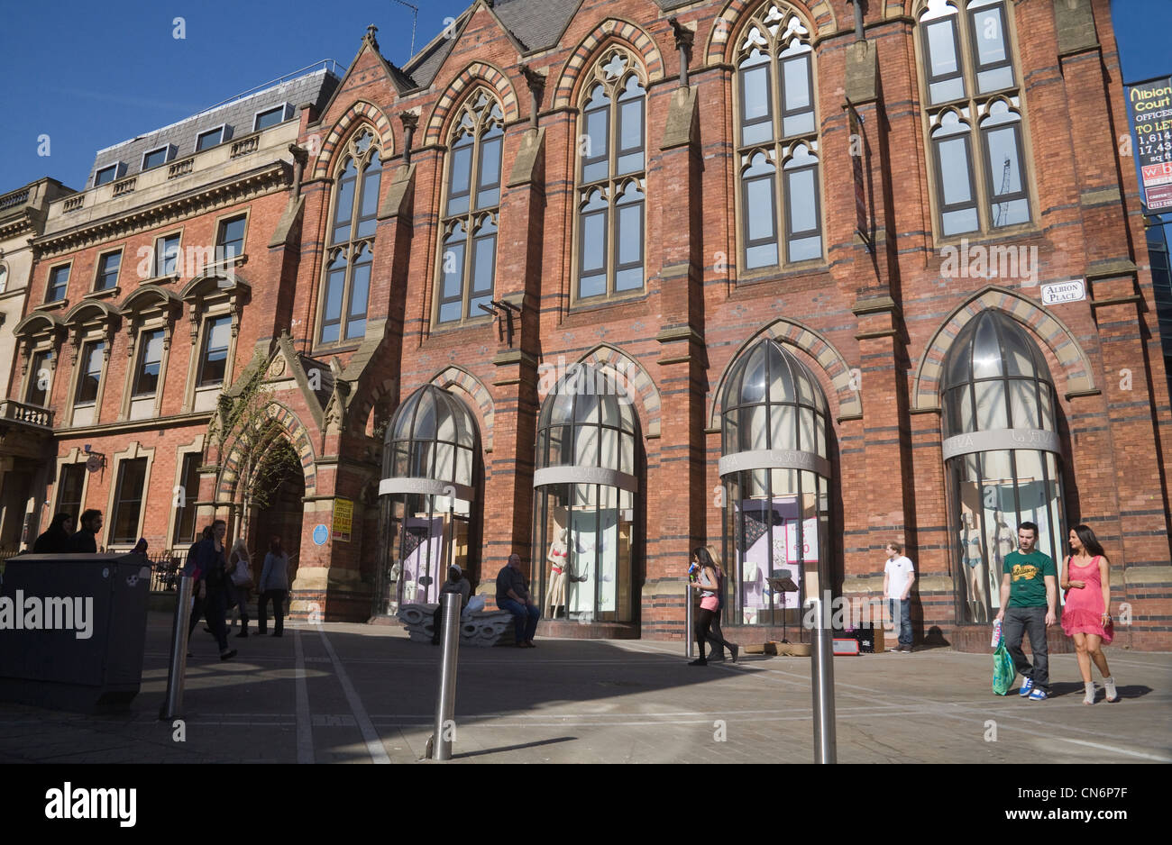 Housing la senza shop hi-res stock photography and images - Alamy