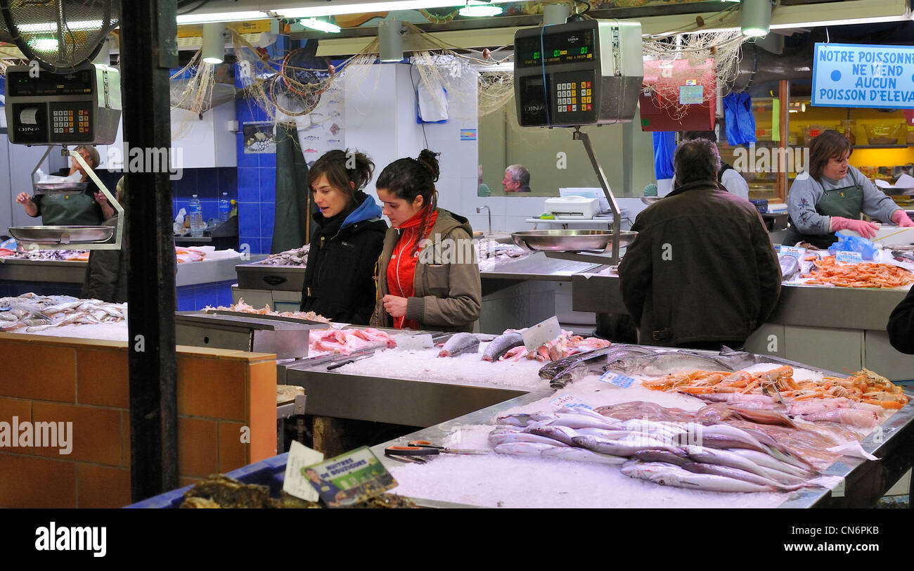 Sete Languedoc France indoor city market Stock Photo - Alamy