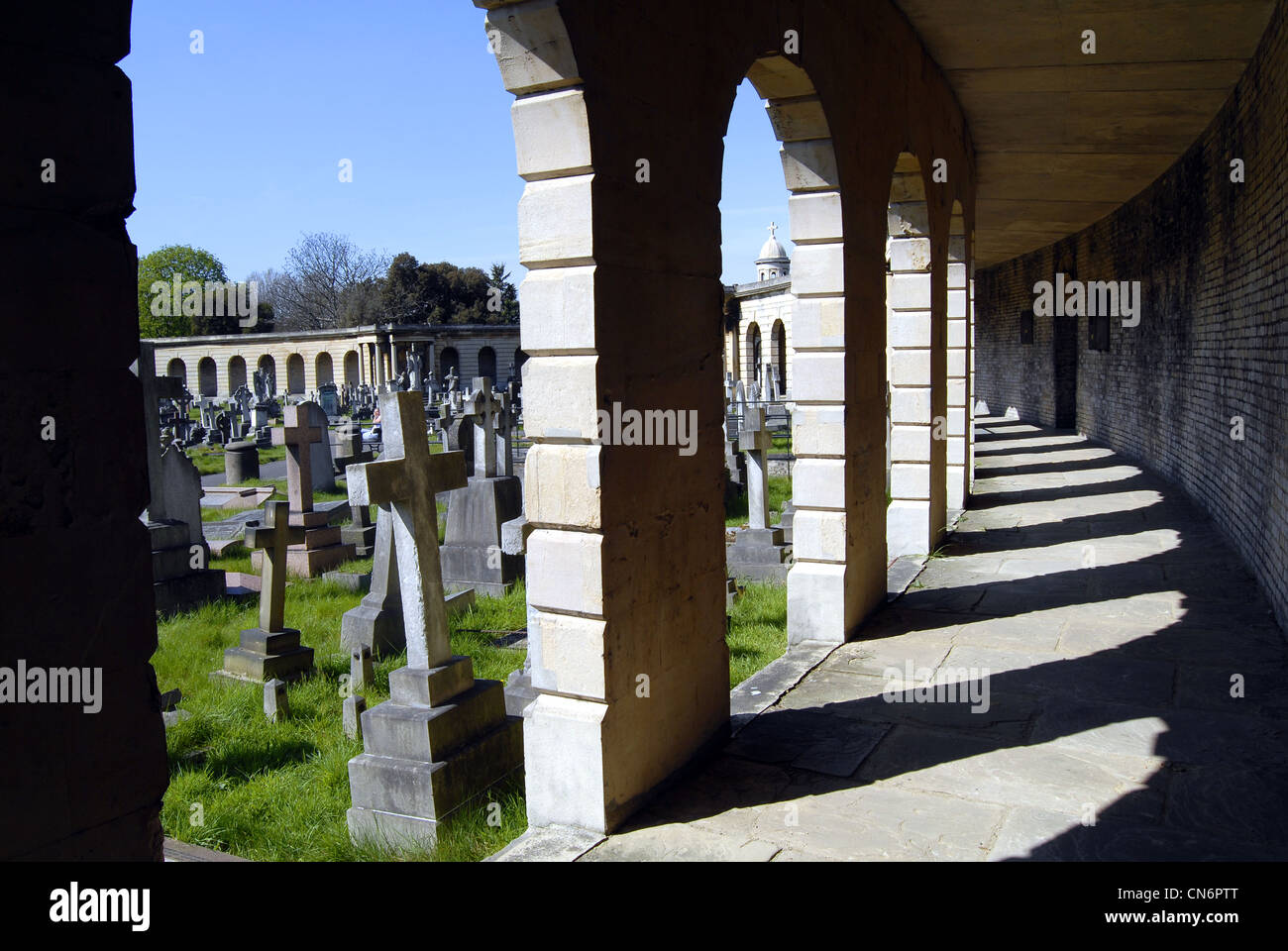Brompton cemetery catacombs hi-res stock photography and images - Alamy