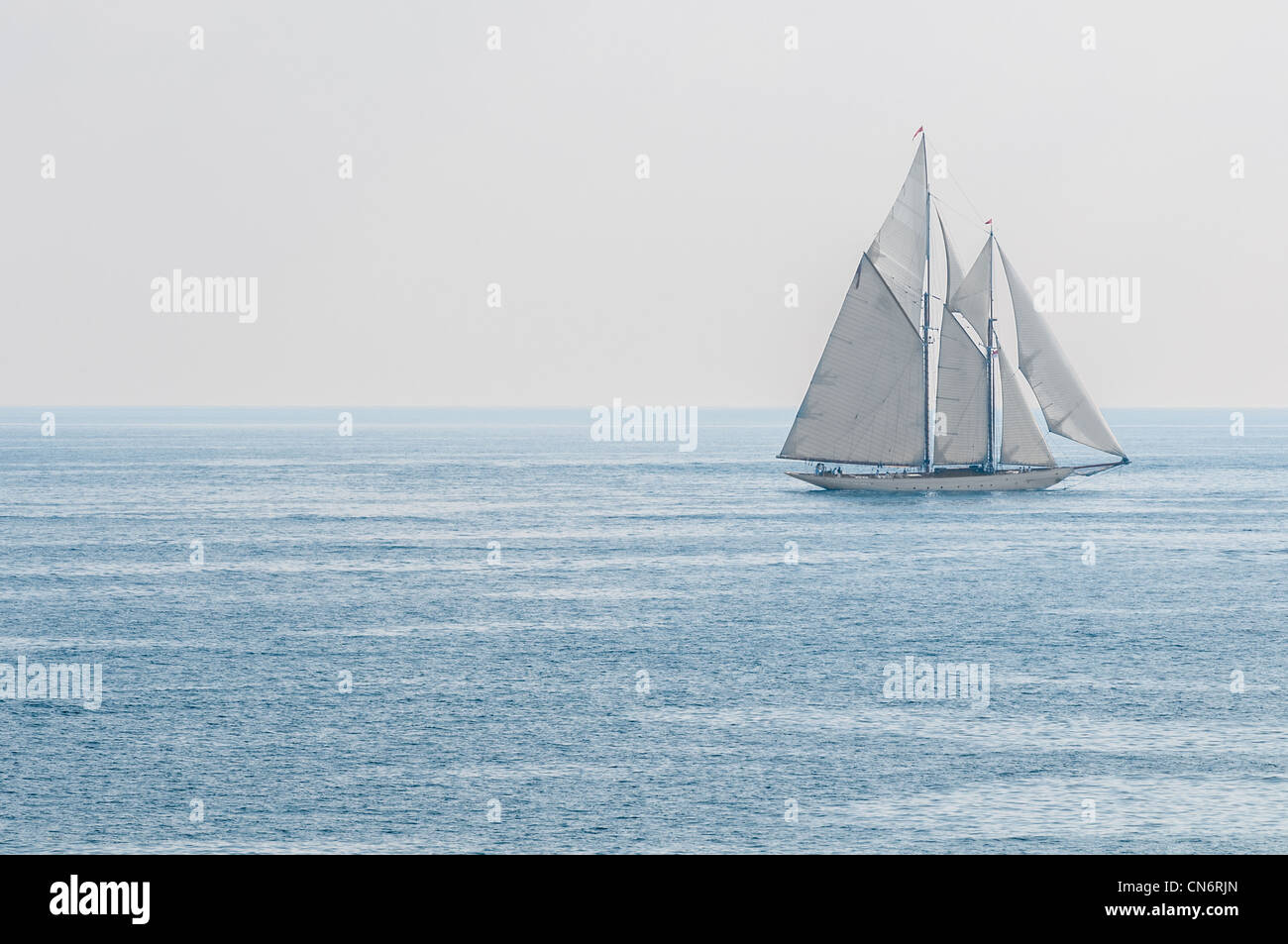 White yacht hi-res stock photography and images - Alamy