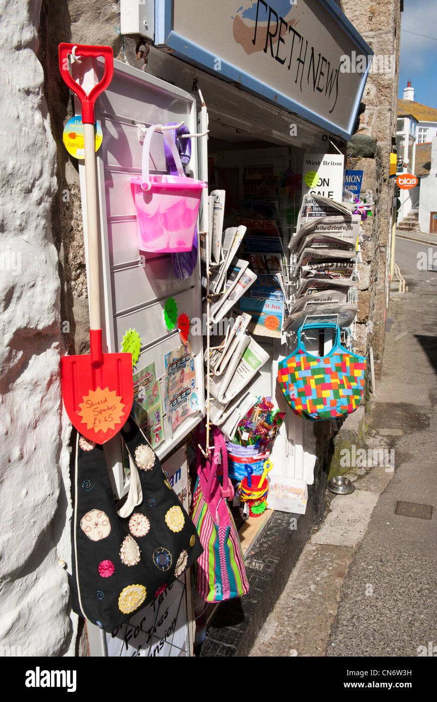 Treth news shop in St Ives Cornwall Stock Photo - Alamy