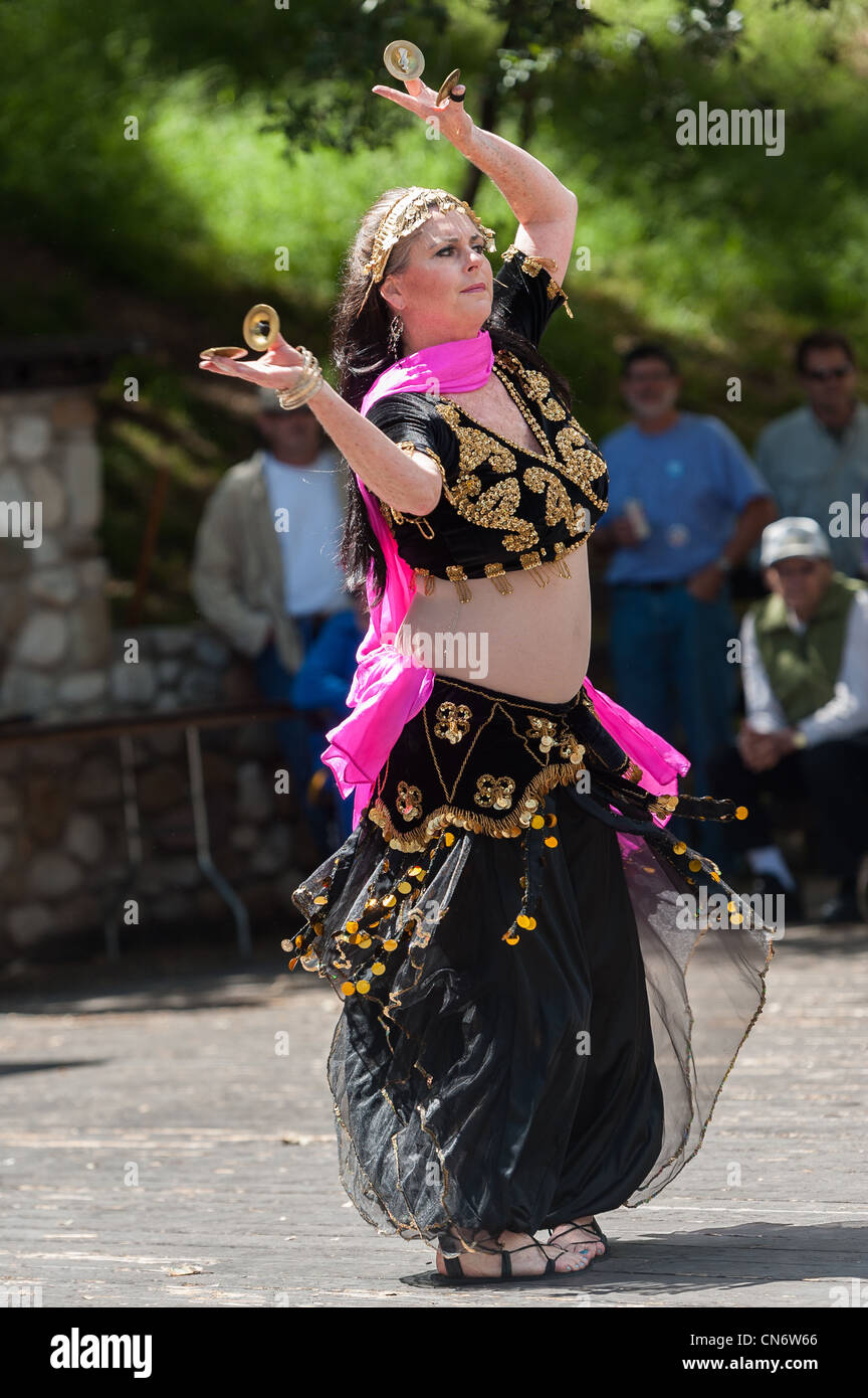 Belly dancer at the 2011 Jewish Festival held at Oak Park in Santa ...