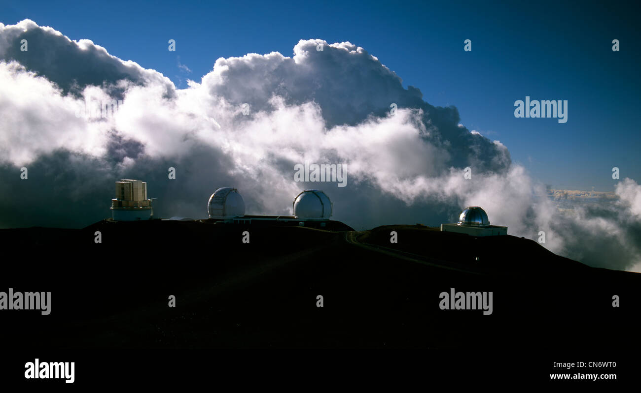 Nasa infrared telescope hawaii hi-res stock photography and images - Alamy