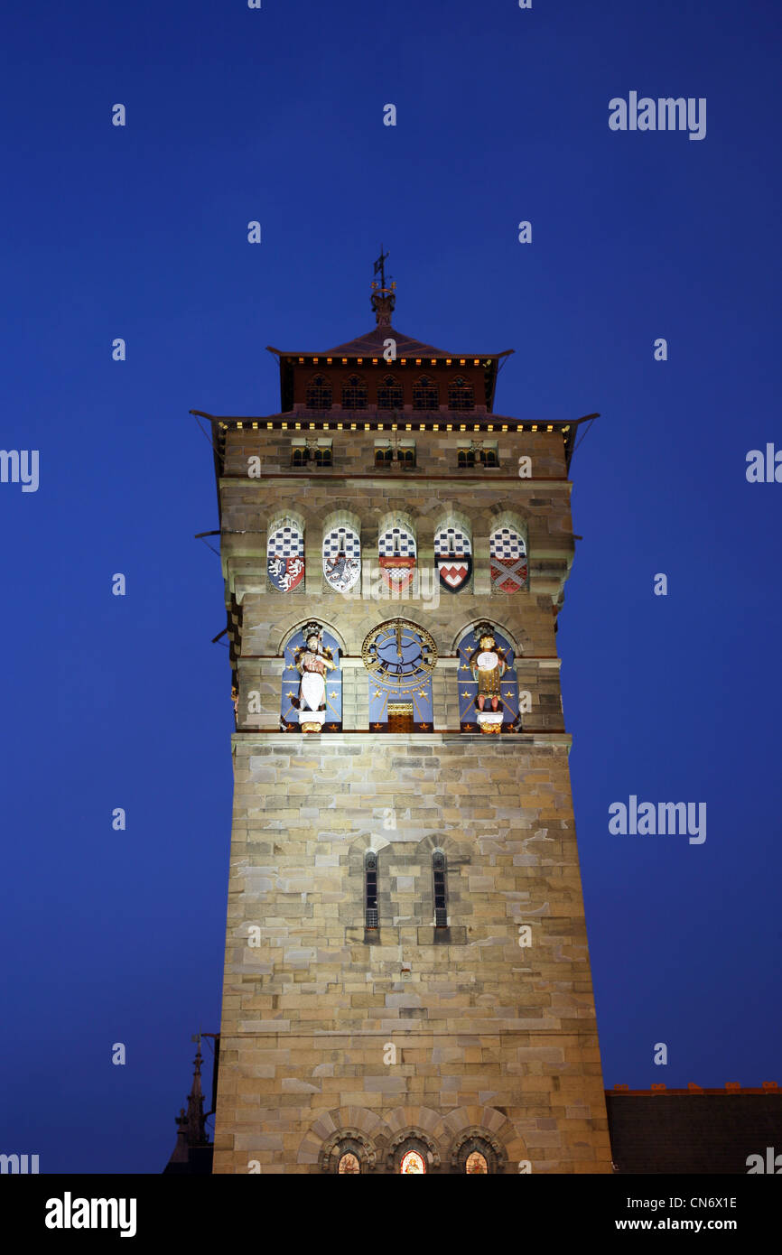 Outside view of Cardiff Castle in Cardiff, Wales Stock Photo - Alamy