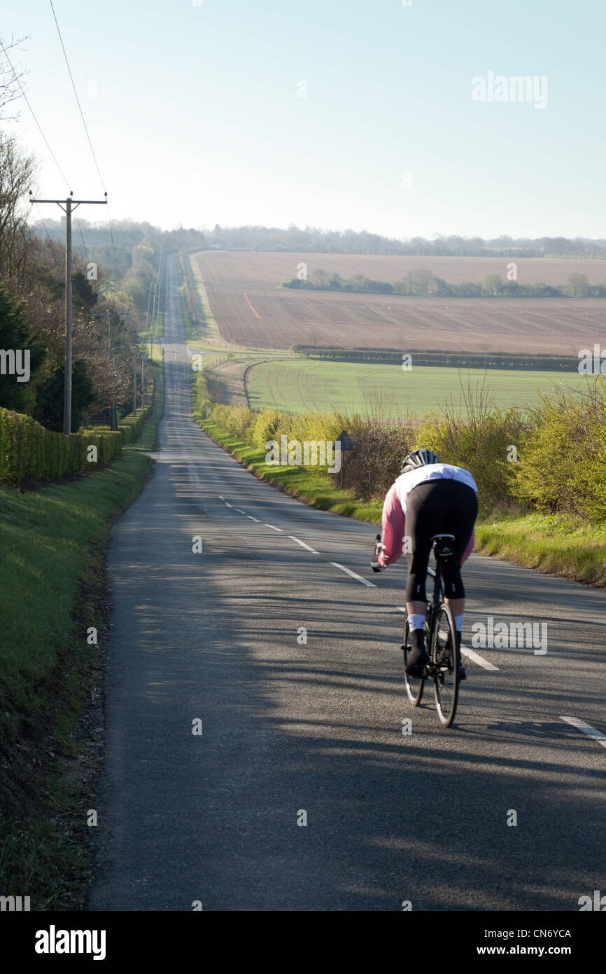 Cycling countryside road britain hi-res stock photography and images ...