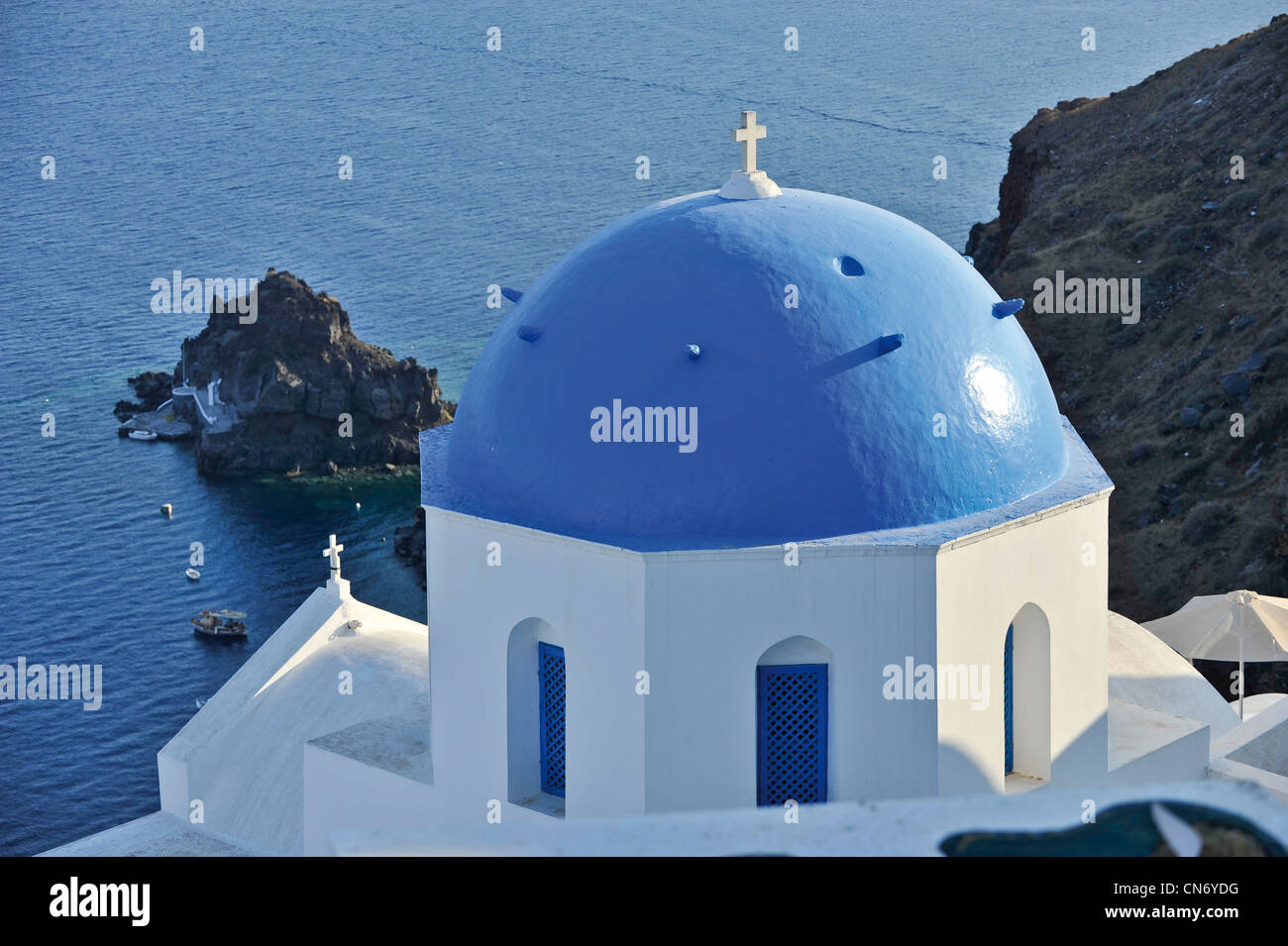 Chiese santorini hi-res stock photography and images - Alamy