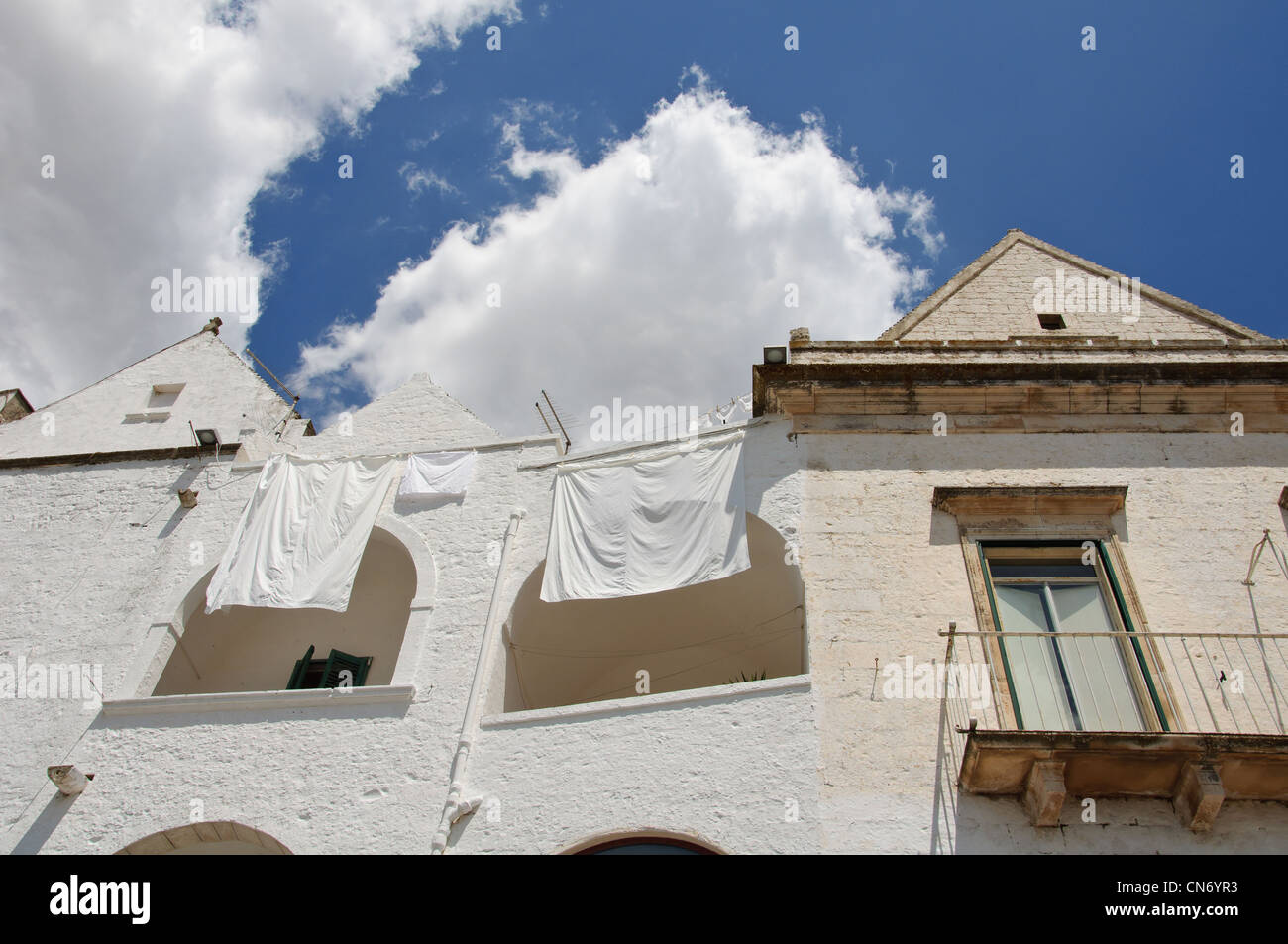Hanging balcony hi-res stock photography and images - Alamy