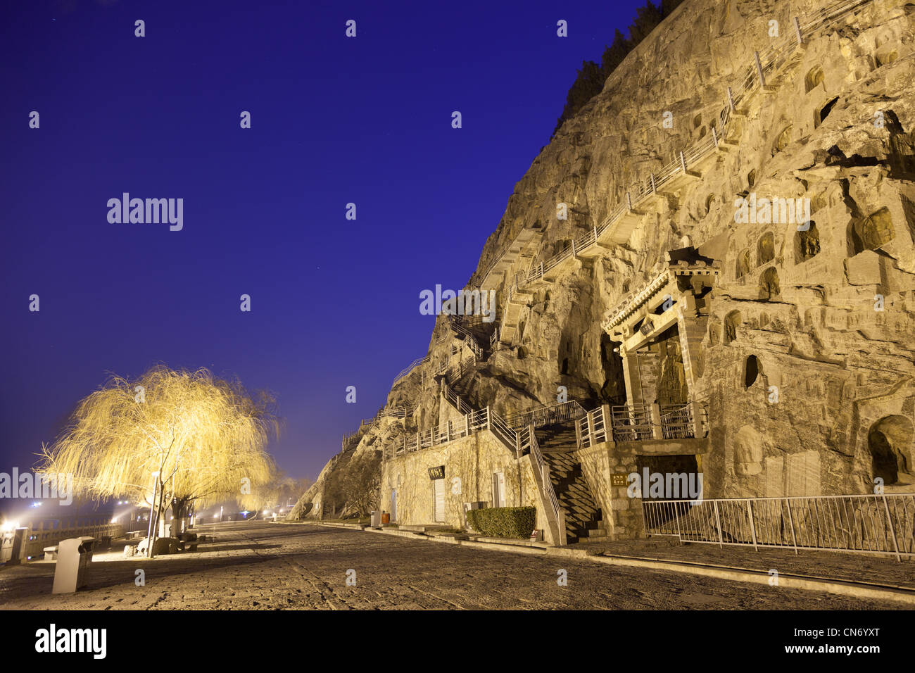 Longmen Caves Stock Photos & Longmen Caves Stock Images - Alamy