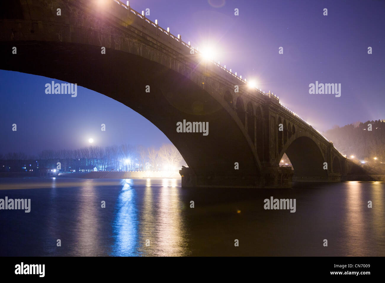 Bridge across the Yi River next to the Longmen Grottoes in China Stock ...