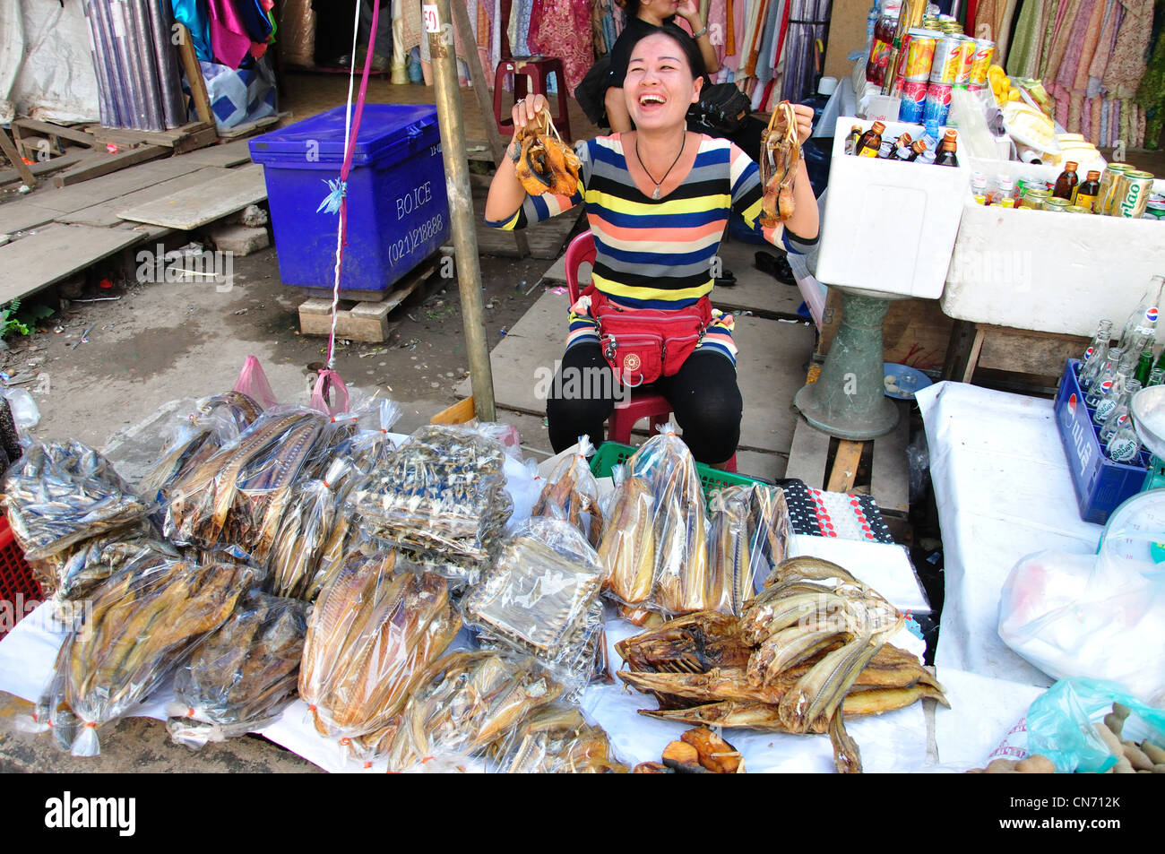 Smoked fish stall hi-res stock photography and images - Alamy