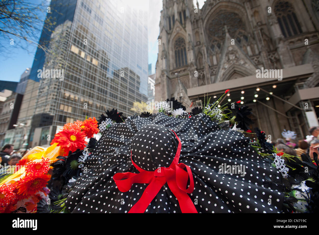 Thousands turn out on a warm and sunny Easter Sunday in New York Stock ...