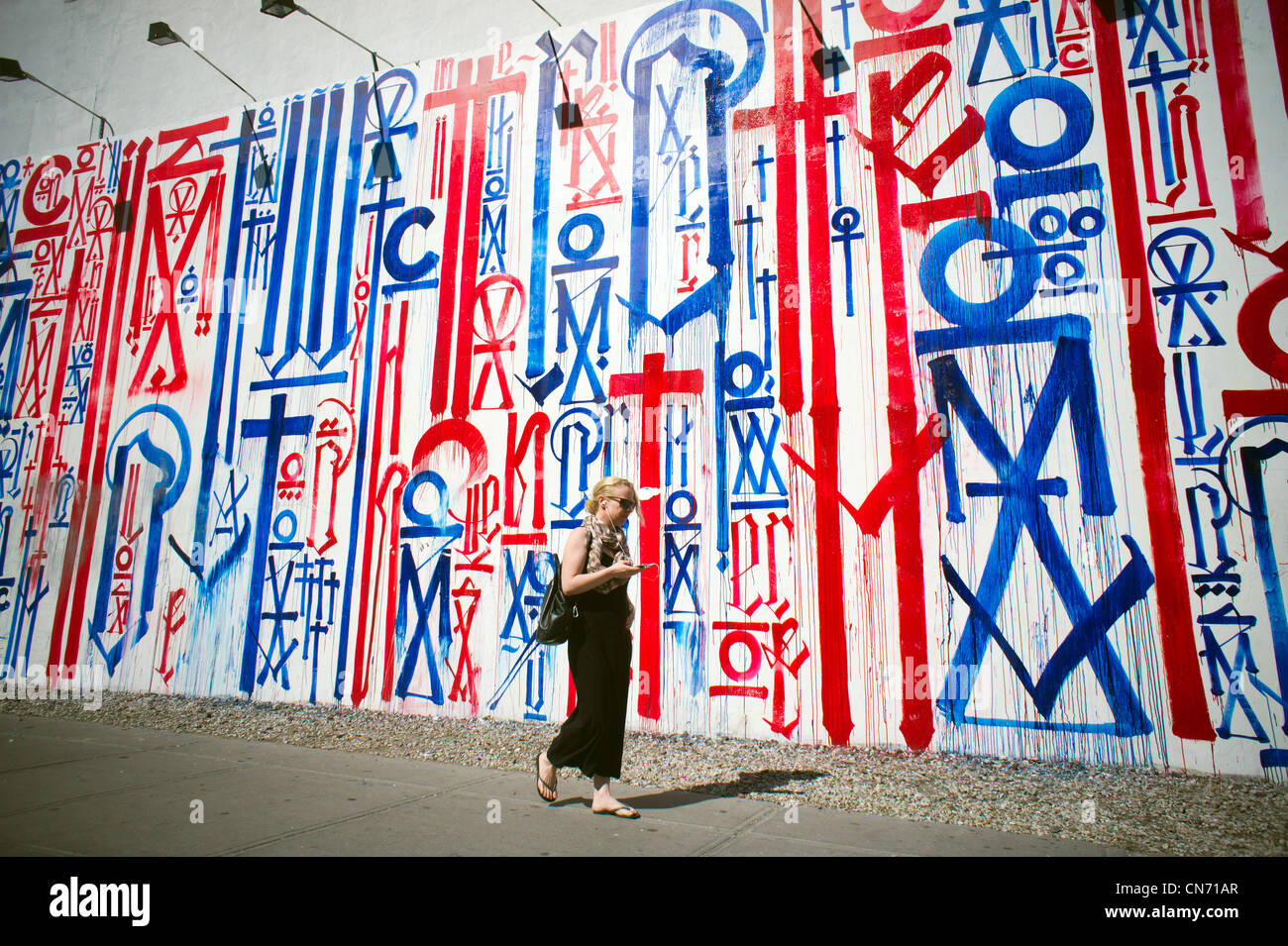Retna artwork hi-res stock photography and images - Alamy