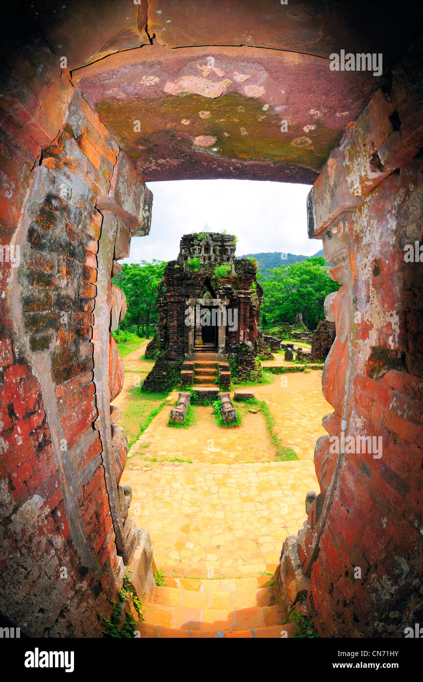 My Son, UNESCO World Heritage Site, ruins of the ancient kingdom of ...