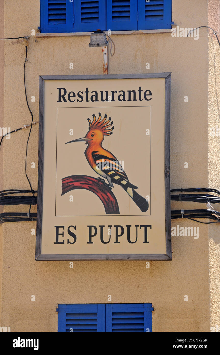 Restaurant sign depicting Hoopoe (Upupa epops). Puput is Spanish for ...