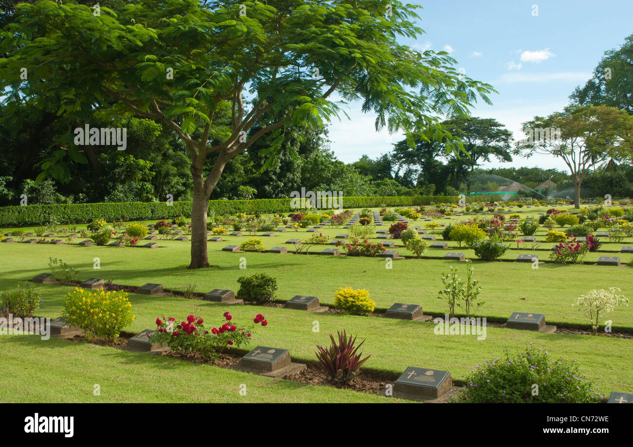 Chungkai Cemetery, Kanchanaburi, Thailand Stock Photo - Alamy