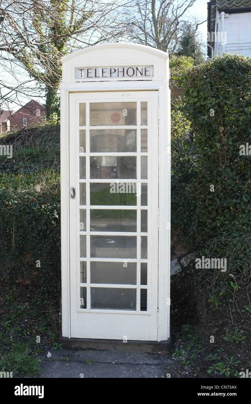 Hull telephone box hi-res stock photography and images - Alamy