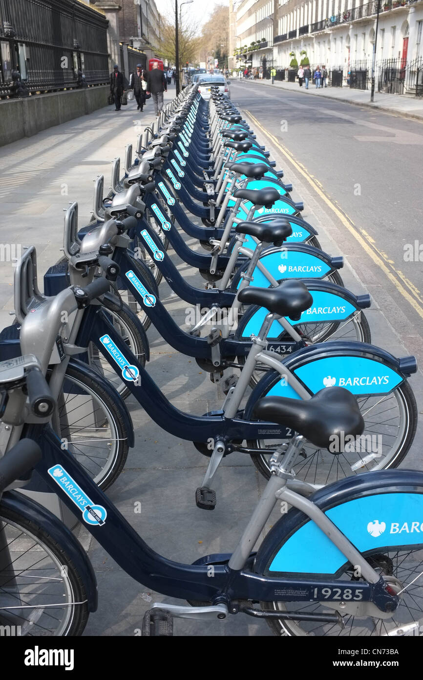 London cycle hi-res stock photography and images - Alamy