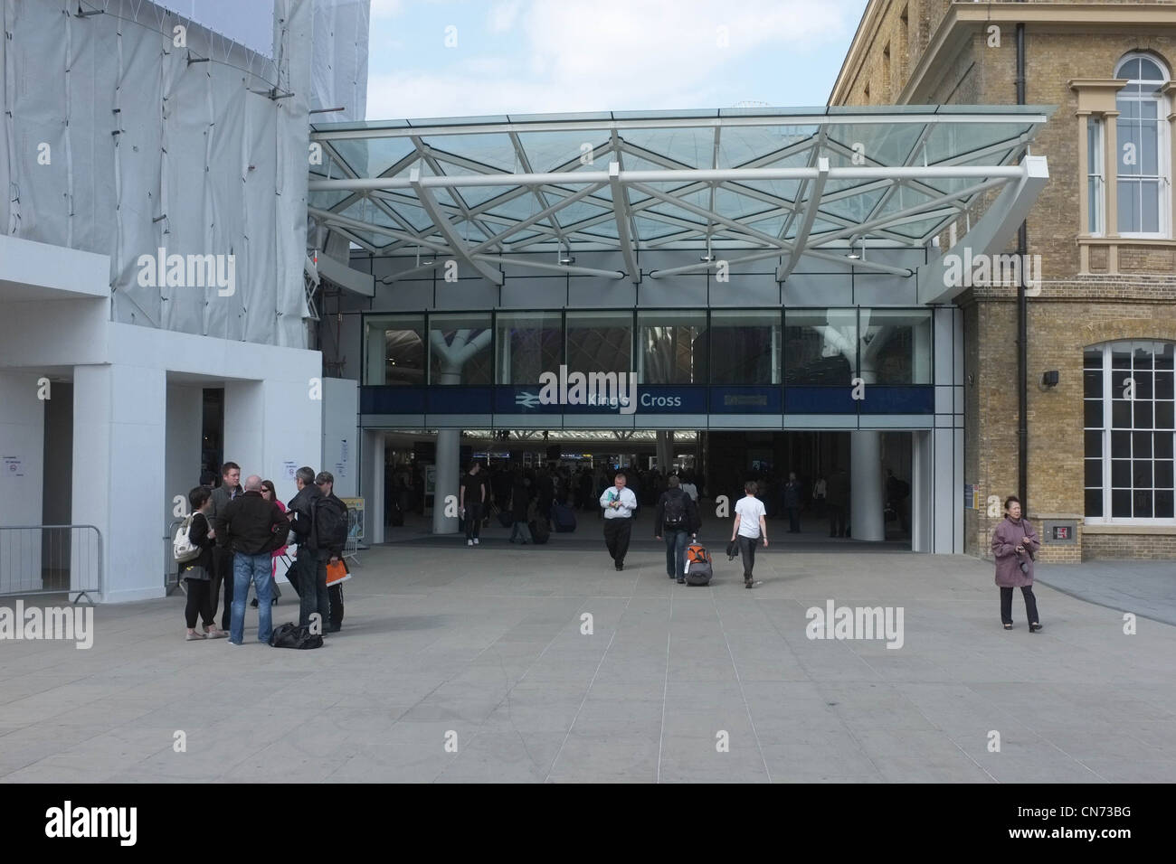 New kings cross london hi-res stock photography and images - Alamy