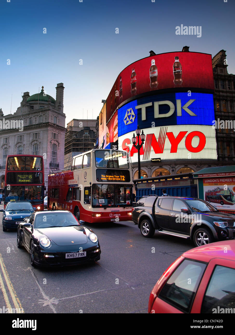 Crowded bus london hi-res stock photography and images - Alamy