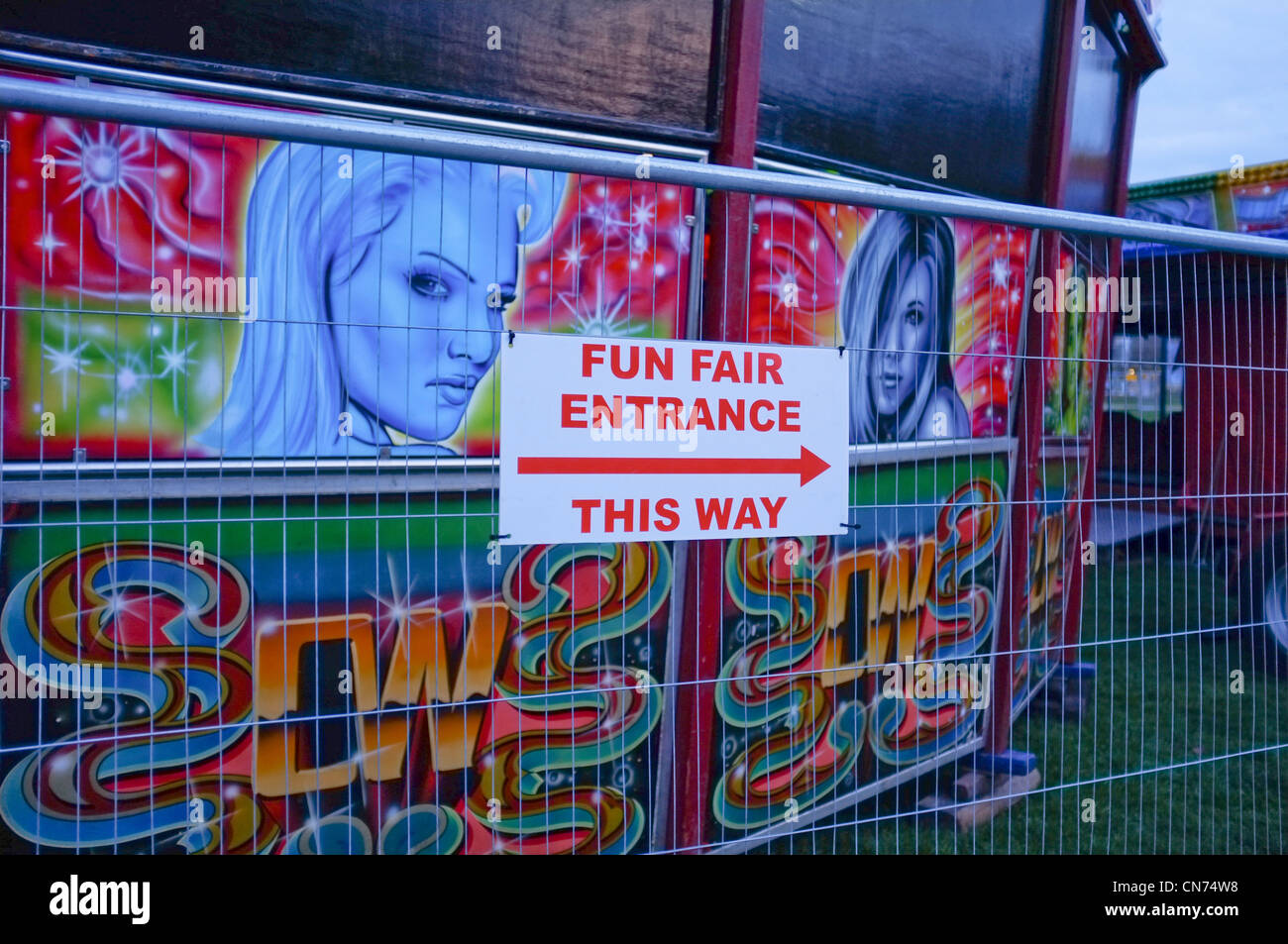 Entrance to funfair hi-res stock photography and images - Alamy