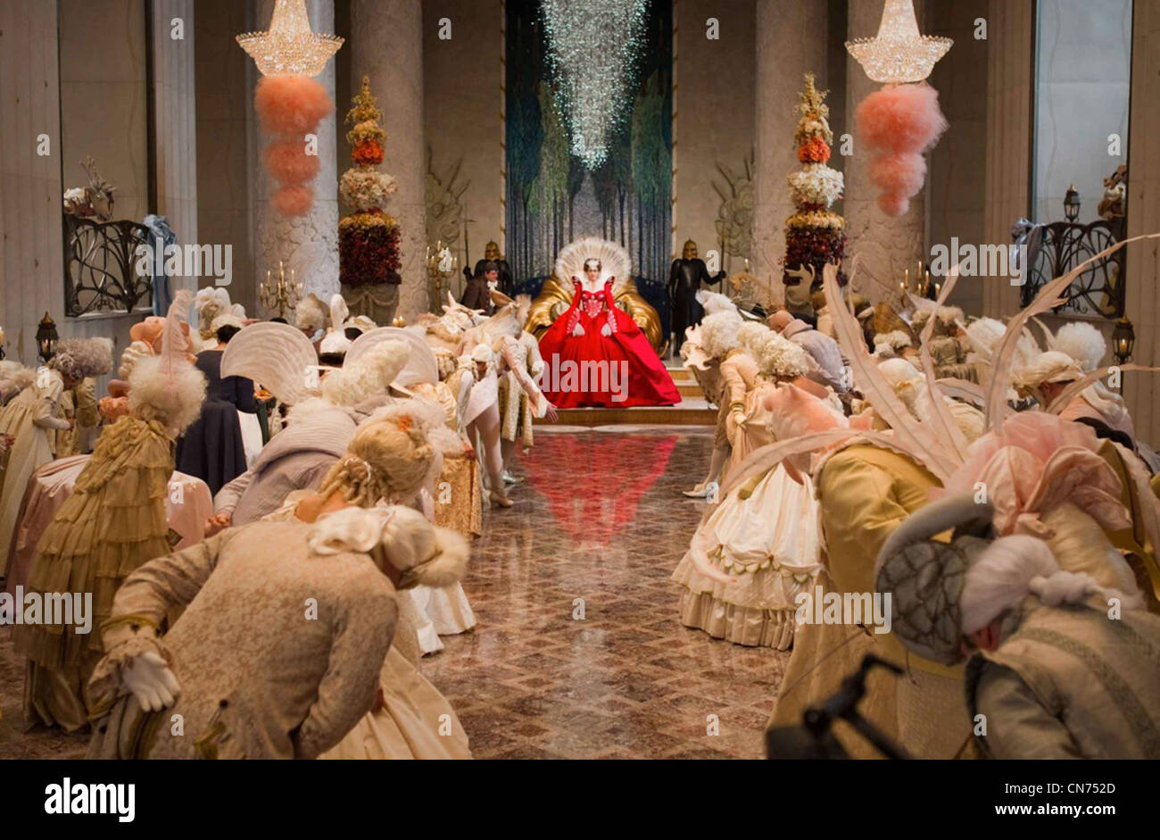 Queen mirror hi-res stock photography and images - Alamy
