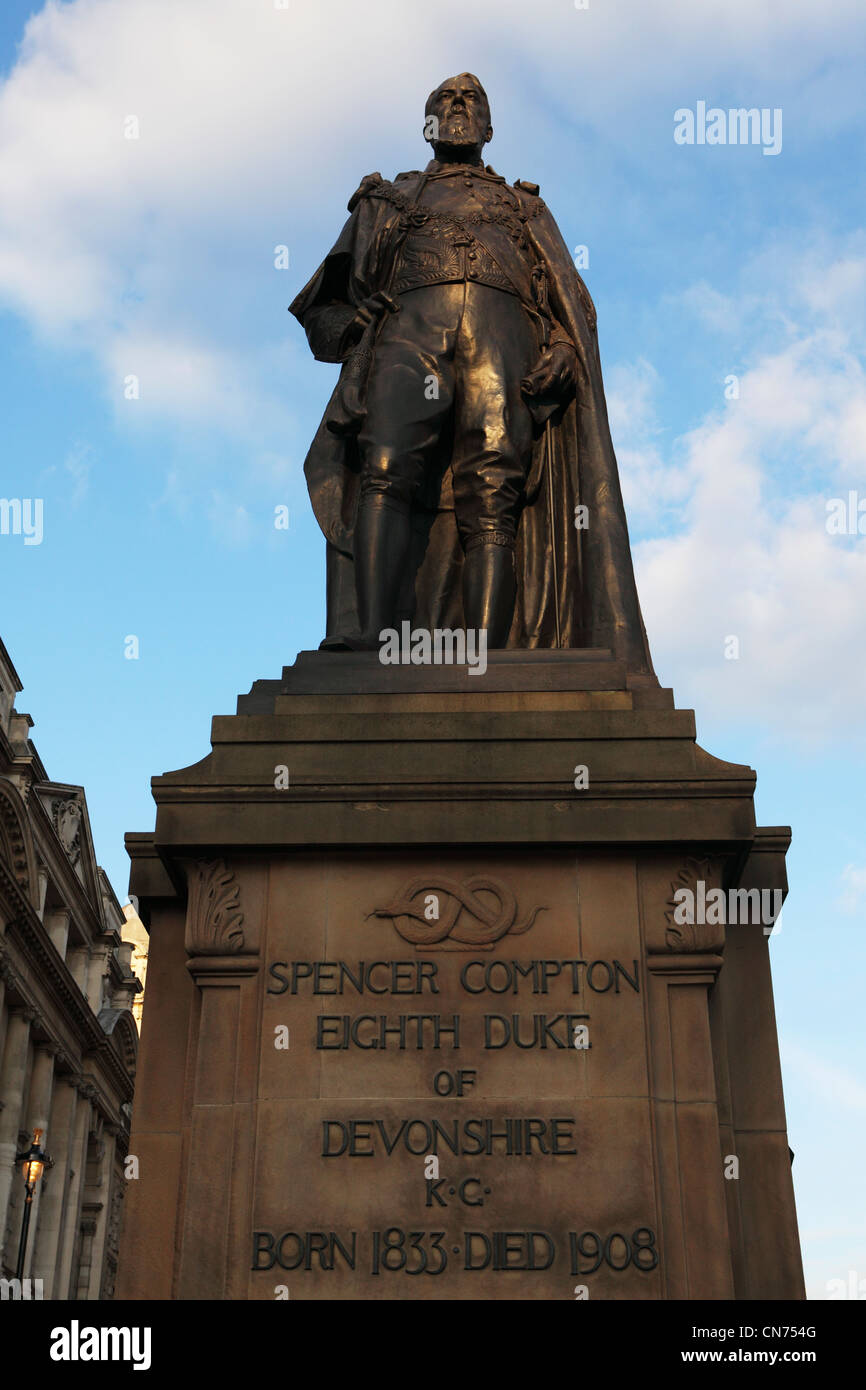 Compton statue hi-res stock photography and images - Alamy