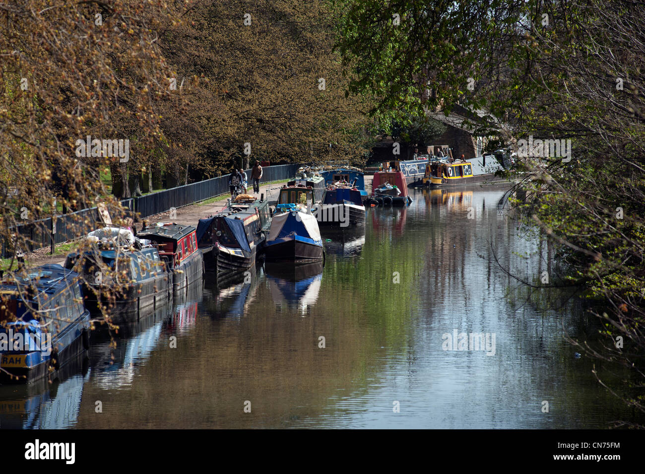 Victoria park tower hamlets east hi-res stock photography and images ...