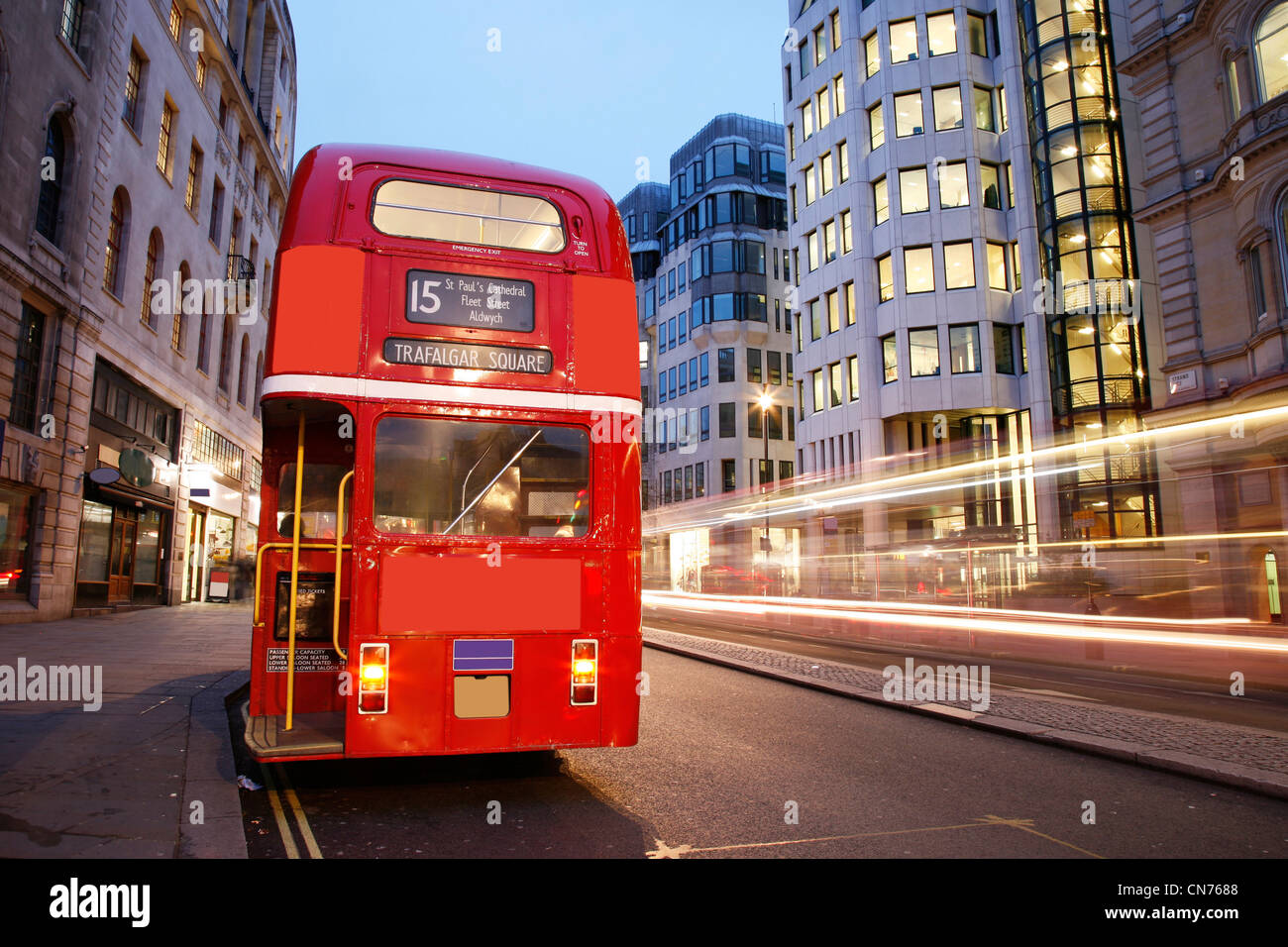 Londons iconic black cabs hi-res stock photography and images - Alamy