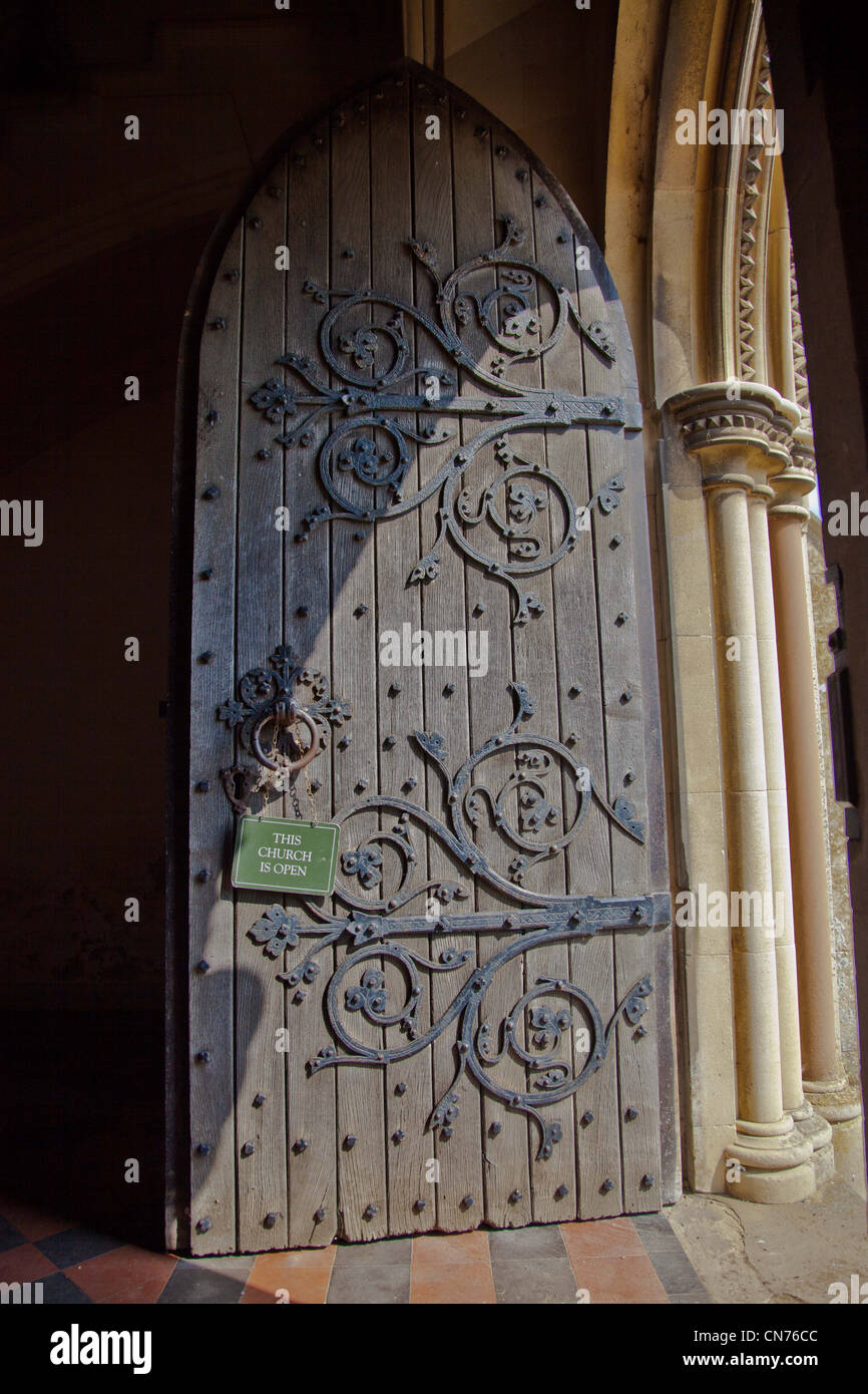 This church is open sign hi-res stock photography and images - Alamy