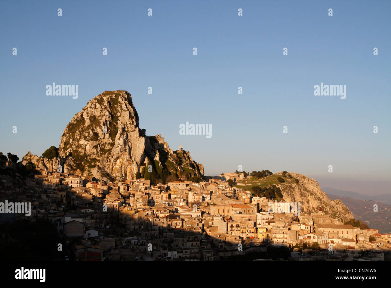 Caltabellotta hi-res stock photography and images - Alamy