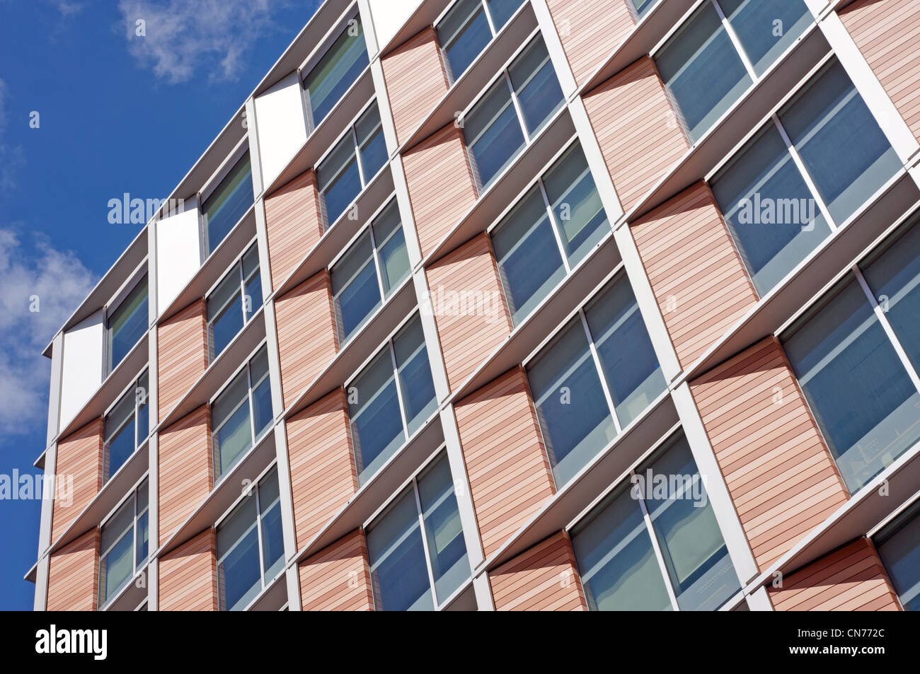 High rise building commercial office hi-res stock photography and ...