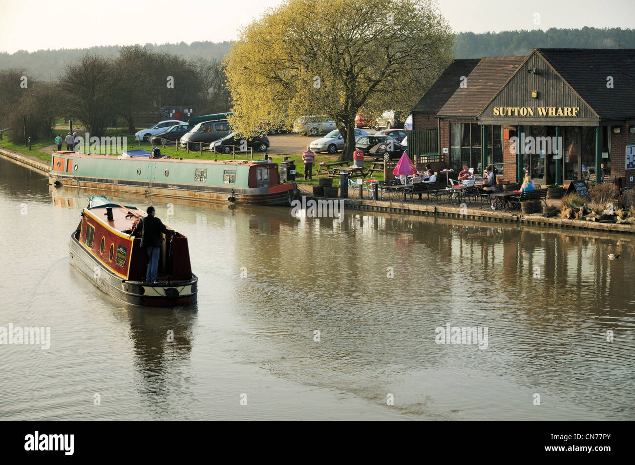 Sutton wharf cafe hi-res stock photography and images - Alamy