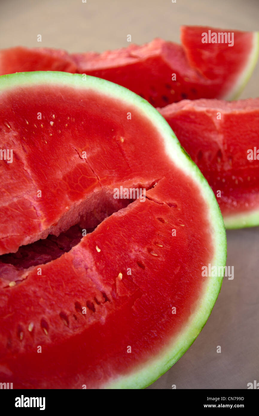 Cracked watermelon hi-res stock photography and images - Alamy