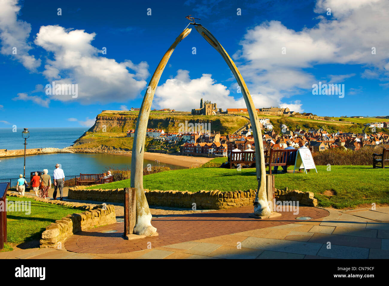 Whitby harbour hi-res stock photography and images - Alamy