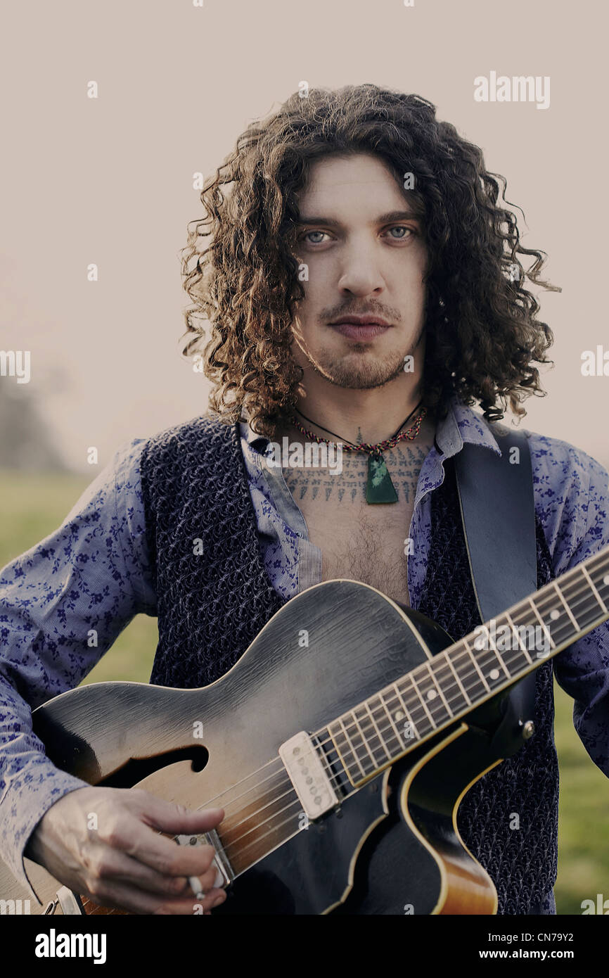 John Fairhurst blues and folk guitarist Stock Photo - Alamy