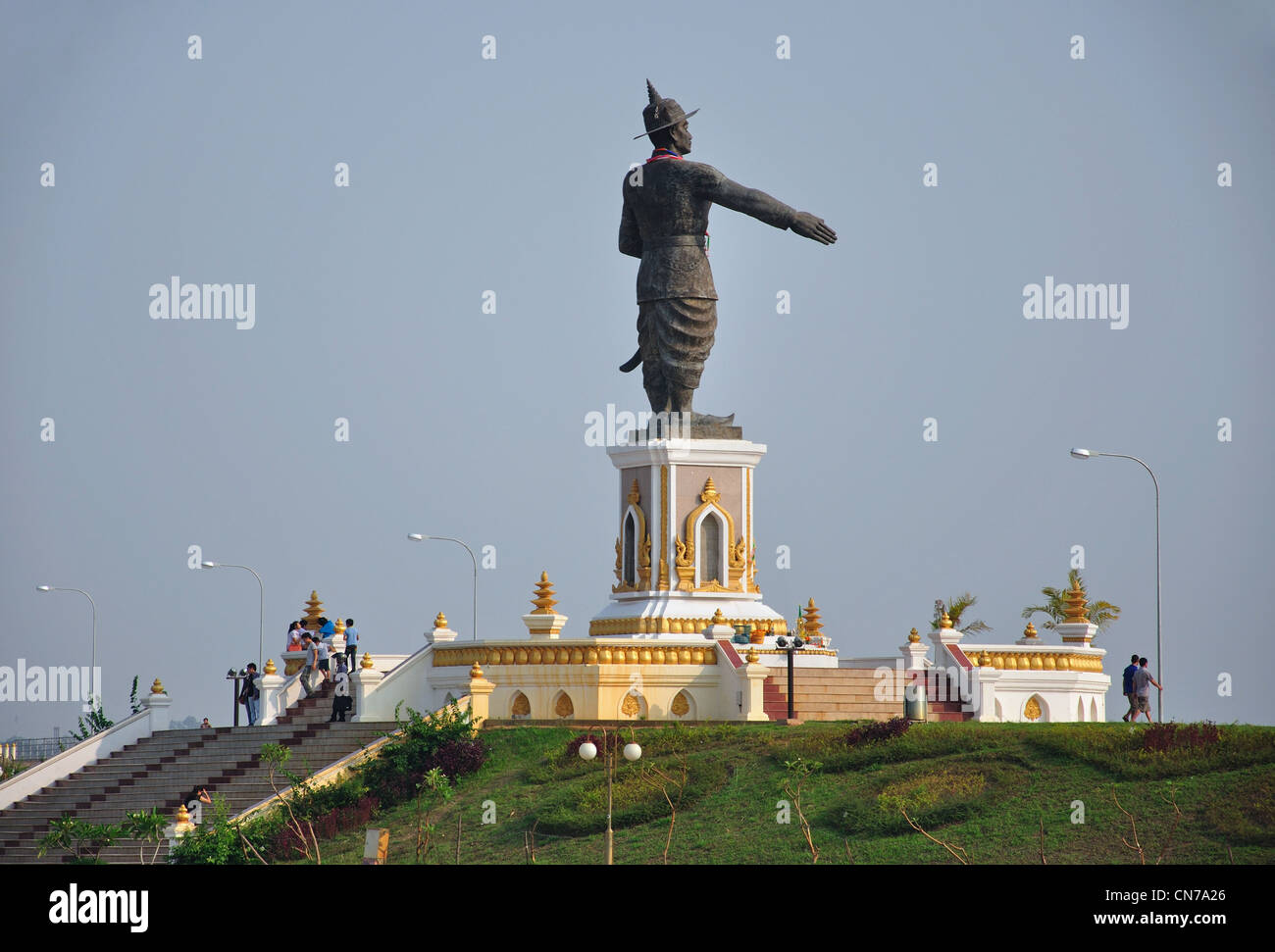 Chao Anouvong (Xaiya Setthathirath V) statue on Mekong Riverfront ...