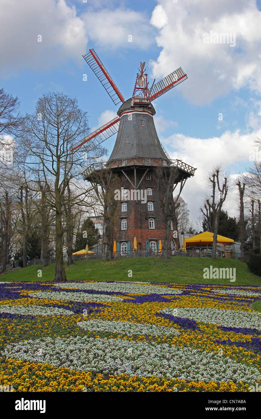 Am wall windmill hi-res stock photography and images - Alamy