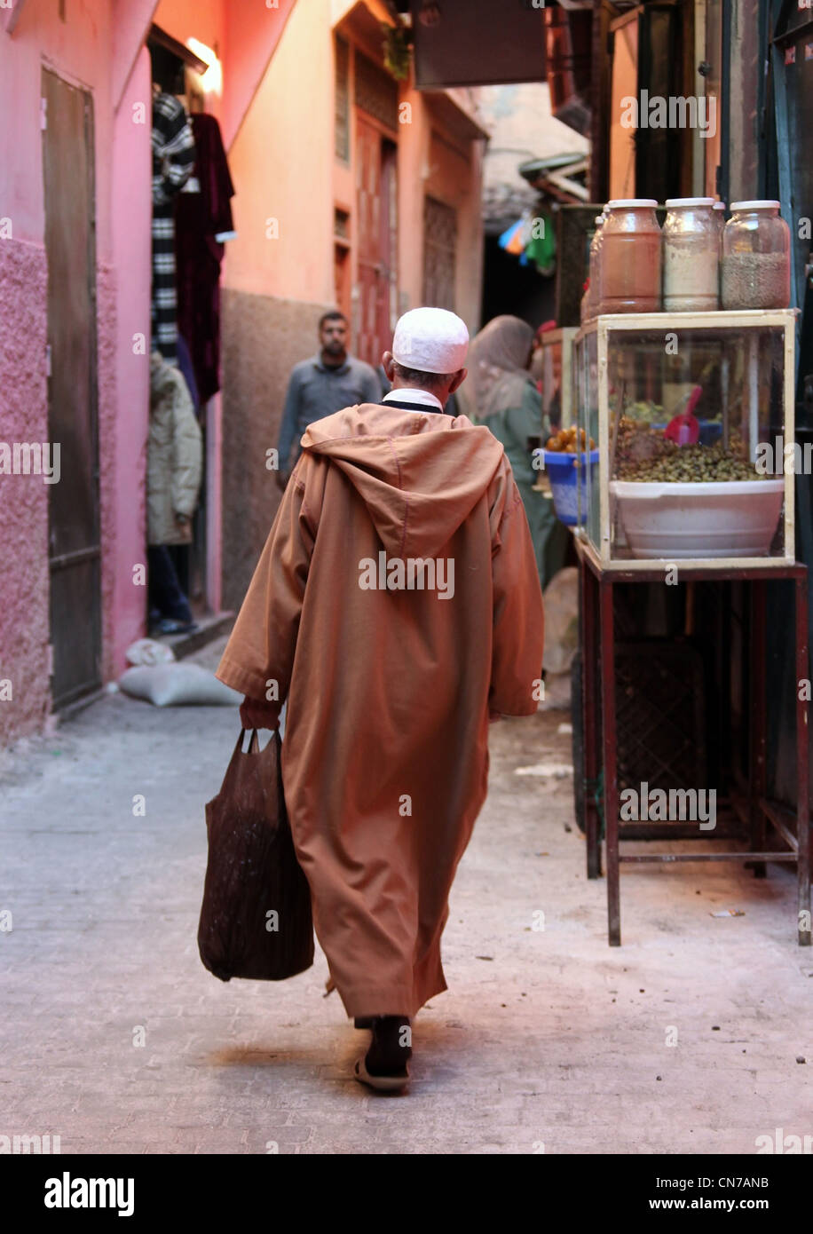 African traditional wardrobe hi-res stock photography and images - Alamy