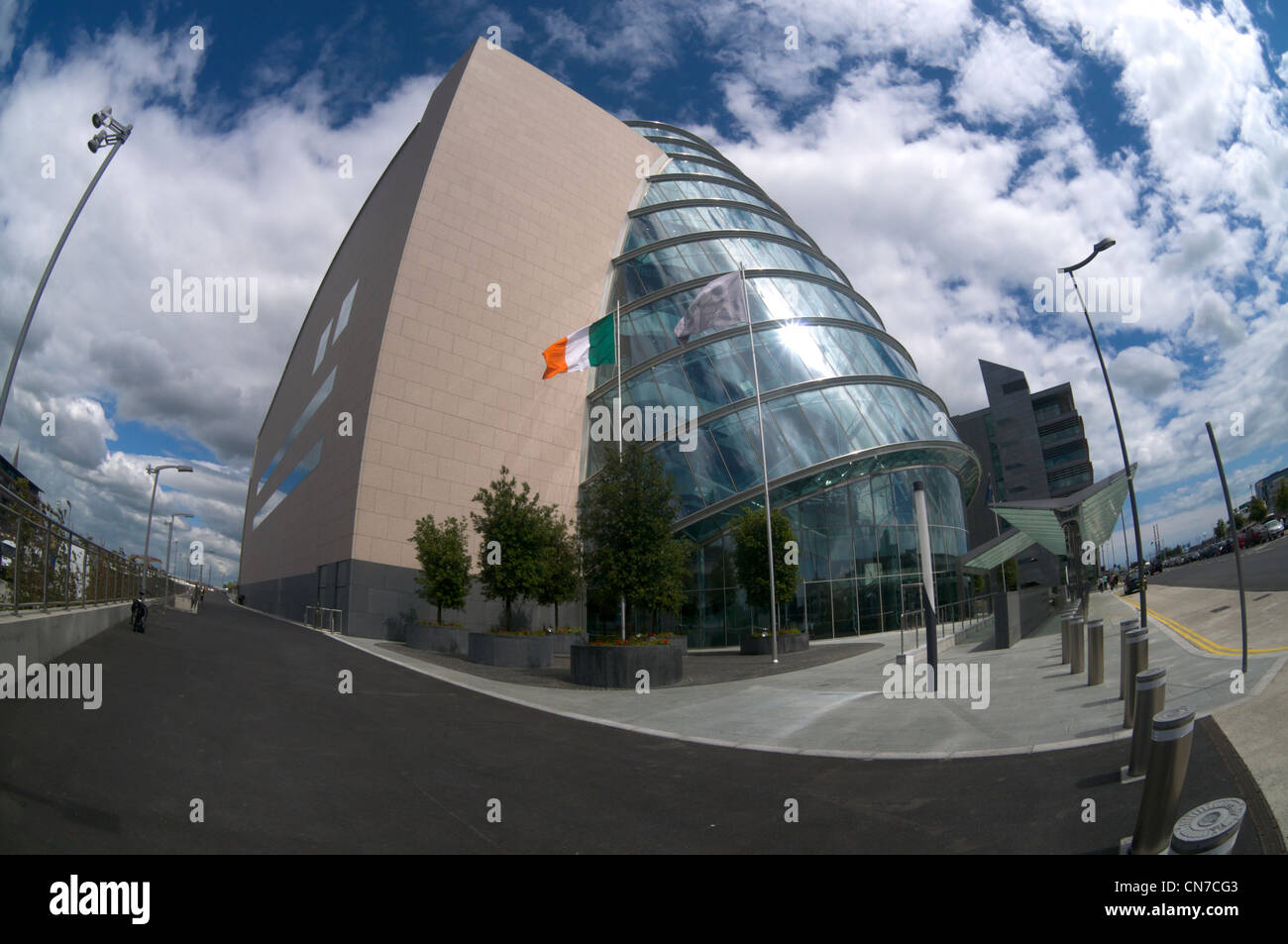 Dublin docklands hi-res stock photography and images - Alamy
