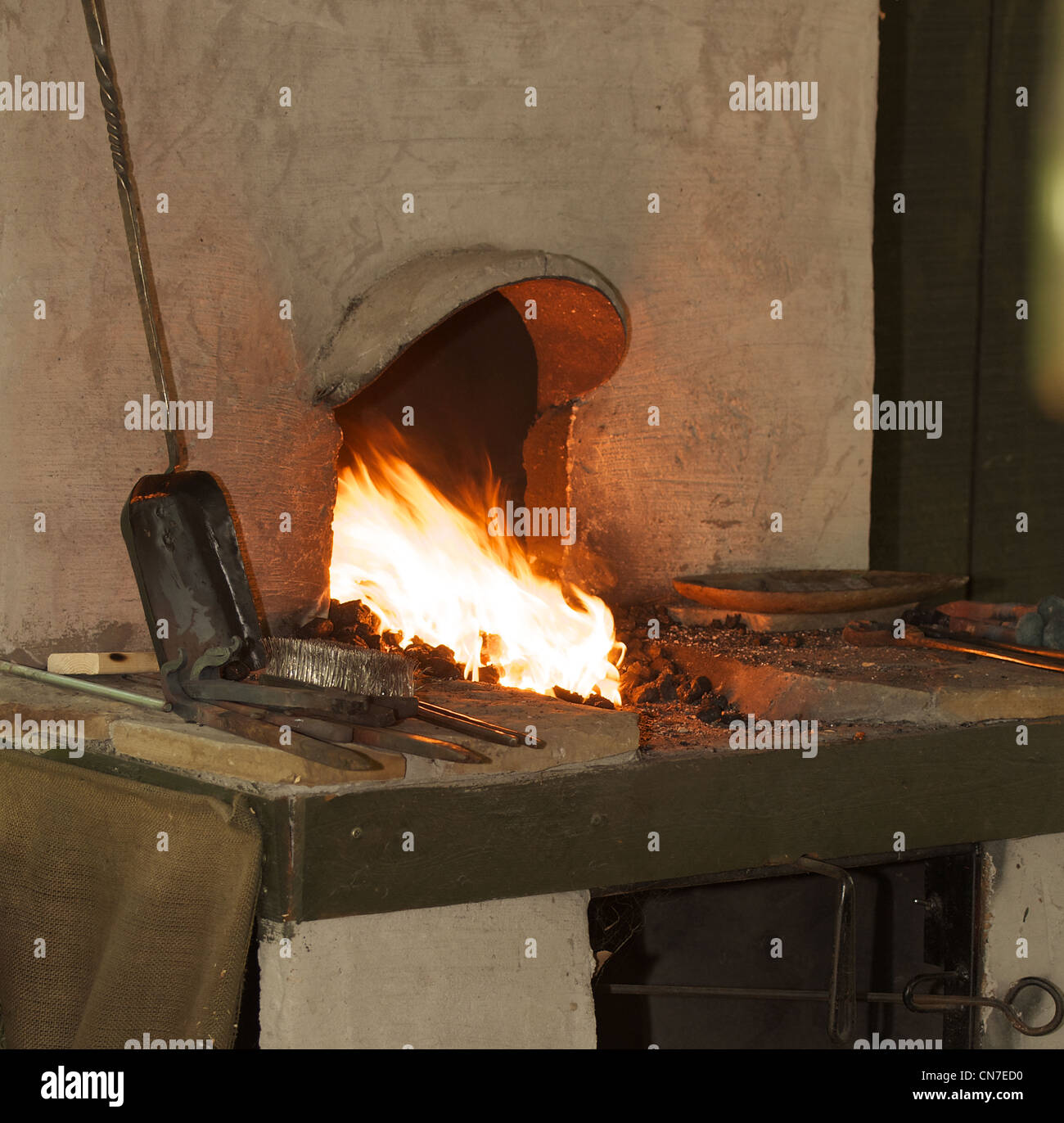 Blacksmithing forge hi-res stock photography and images - Alamy