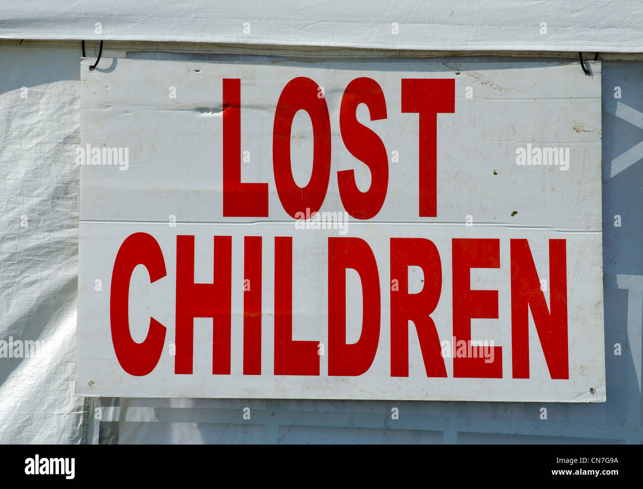 Lost children sign hi-res stock photography and images - Alamy