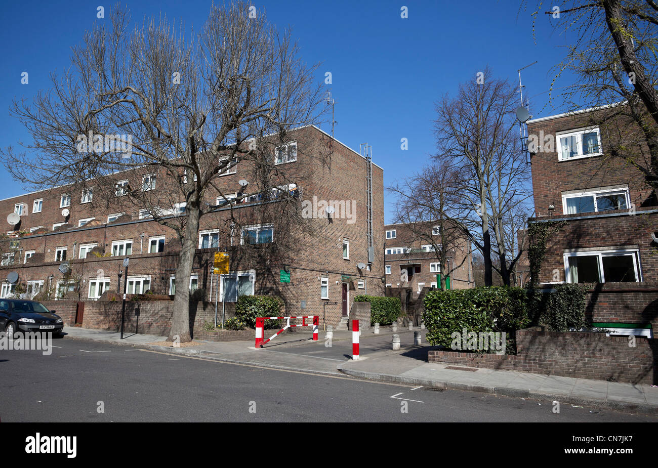 Islington council estate hi-res stock photography and images - Alamy
