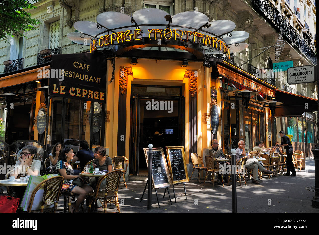 France, Paris, the brasserie Le Cepage Montmartrois in the Rue Caulaincourt Stock Photo - Alamy