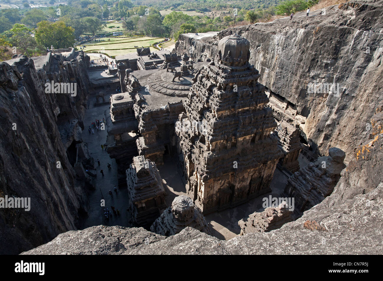 Kailasa temple ellora caves shrine hi-res stock photography and images ...
