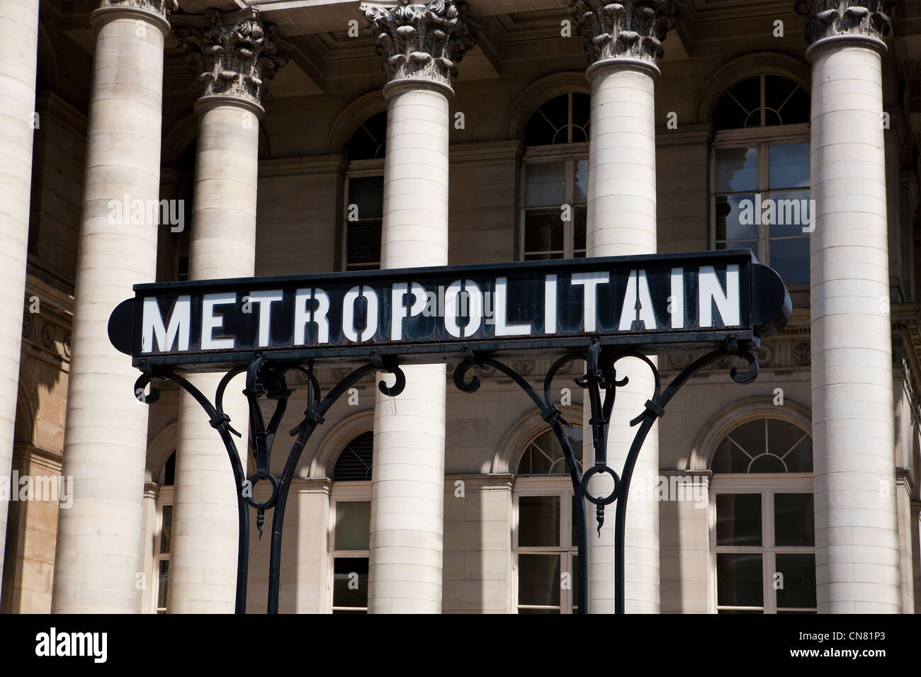 Station de metro bourse hi-res stock photography and images - Alamy